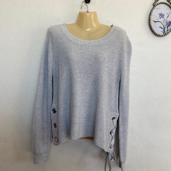 Fate | Sweaters | Fate Round Neck Knit Sweater | Poshmark